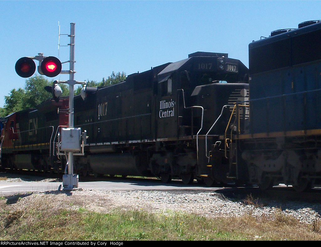 IC 1017 on CSX Q438